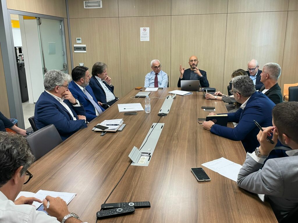 ASL BRINDISI - VERTICE IN REGIONE. PIENA EMERGENZA!
