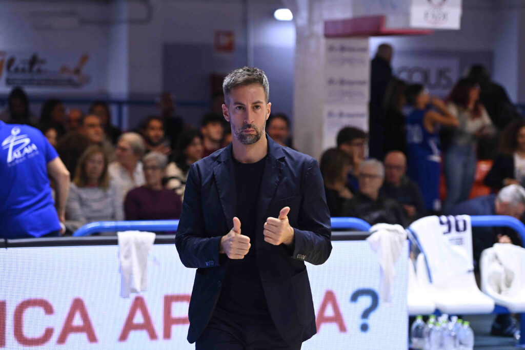 Basket - Rinnovo contrattuale per il vice allenatore della Valtur Marco ...