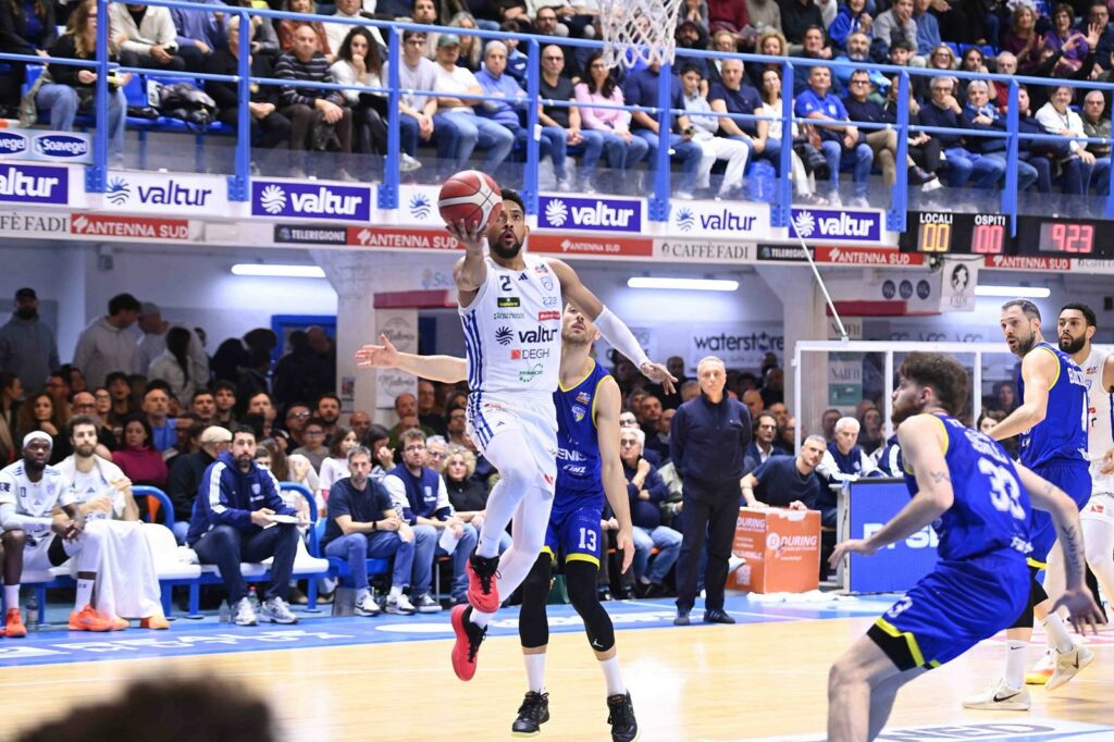 Basket - Valtur esce sconfitta da Cremona